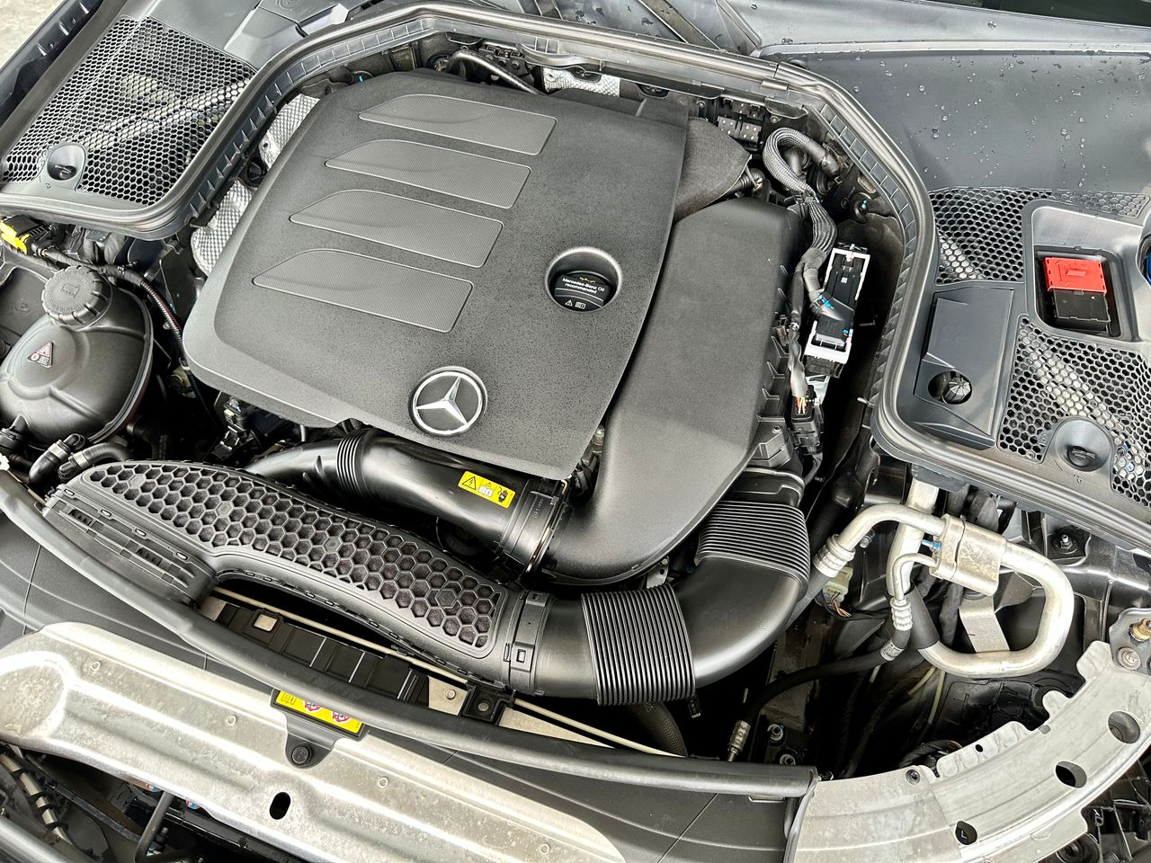 Mercedes Benz C300 W205 2.0 AMG – NINECAR SDN BHD